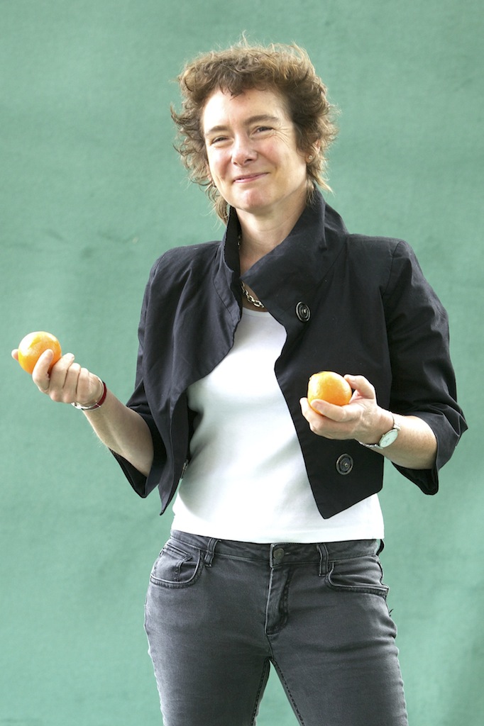 Oranges are not the only fruit by Jeanette Winterson ...